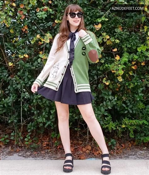 Summers Rose Feet Aznudefeet