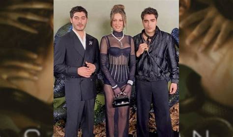 Serenay Sarıkaya Mert Ramazan Demir Burak Deniz Netflixin Yeni