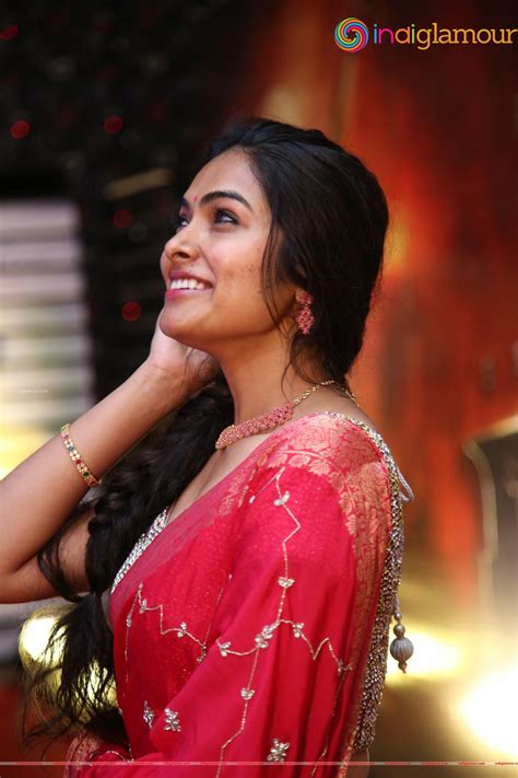 Divi Vadthya Actress Hd Photosimagespics And Stills 508200
