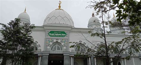 Masjid Safinatul Ulum Sebagai Ikon Uin Ril