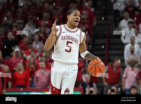 Arkansas Guard Darius Acuff Jr 5 Runs A Play Against Tennessee