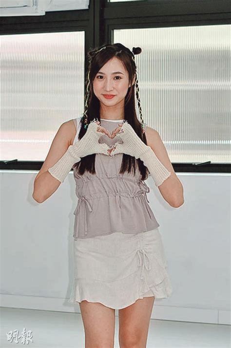 鍾柔美拍跳唱短片 向y2k經典歌致敬 20230901 娛樂 每日明報 明報新聞網