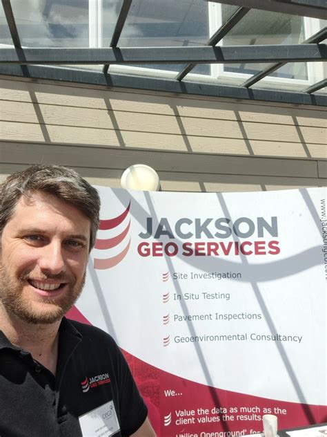 Taken The Outside Spot In The Sun At The Ceca South West Safe Digging