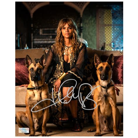 Halle Berry Autographed 2019 John Wick Sofia With Lerna And Orthrus 8x