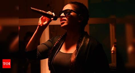 Sunitha Sarathy Performed On Friday Night At Bay 146 In Chennai Events Movie News Times Of India