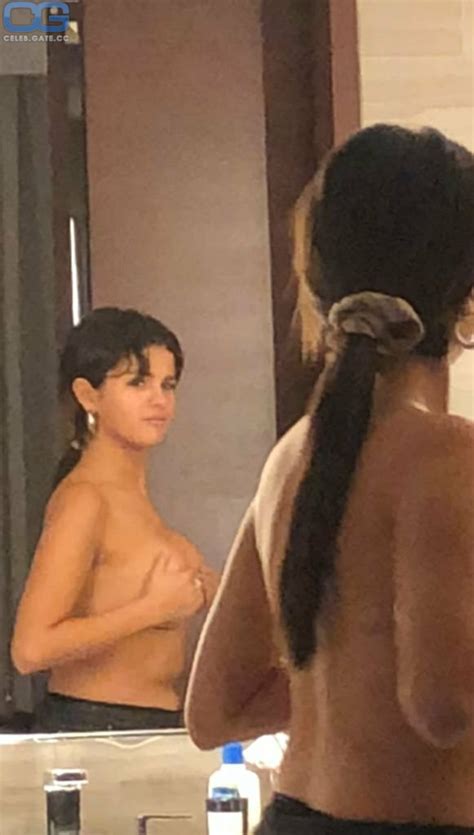 Selena Gomez Nude Pictures Onlyfans Leaks Playboy Photos Sex Scene