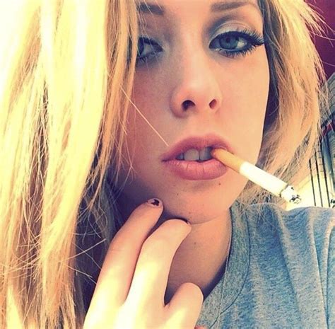 Pin On Cute Smoking Girls