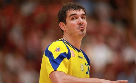 Rukometaš Denis Buntić Pretukao Suprugu I Ide Na Slobodu Tuzlanskiba