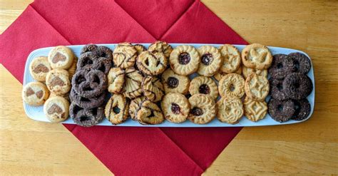 Aldi Benton Holiday Cookies Review • Snarkle Sauce On Wry