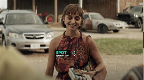 A L C Cory Robe En Rose Cobalt Portée Par Chrissy Beppo Sofia Hasmik Vue Dans Superman And Lois