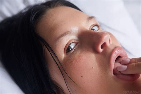 Amateur Girl Sexart Sensual