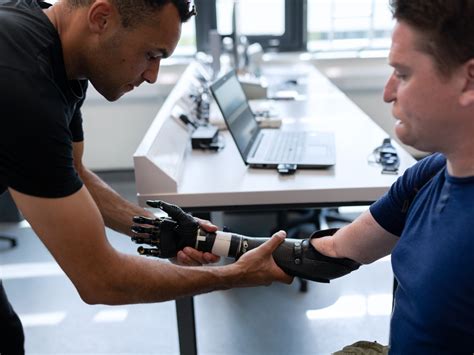 Biomedical Engineer Science And Engineering Career