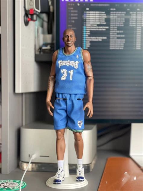 Kevin Garnett A Torso Nudo