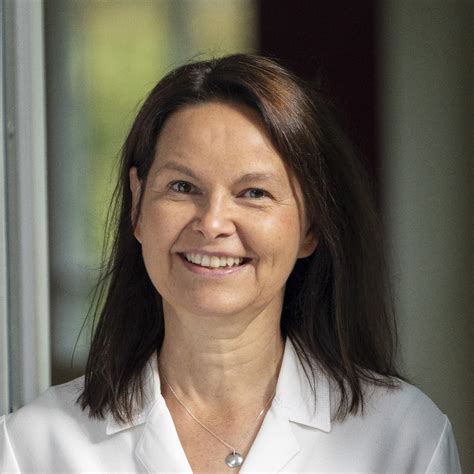 Tania Roach Vorständin Für Markenführung Marketing And Fundraising Chief Marketing Officer