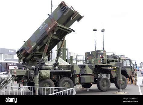 Patriot Phased Array Tracking Intercept Des Ziels Fotos Und Bildmaterial In Hoher Auflösung