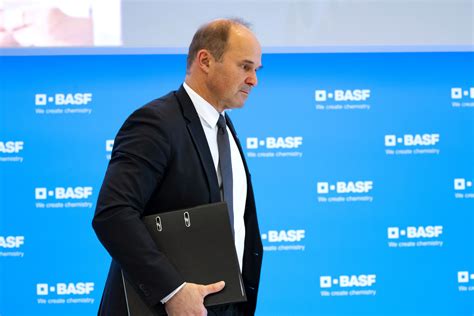 Basf Falls On 2600 Job Cuts And Early End To Share Buyback