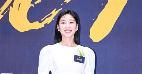 하윤경싱그러운 미소 사진