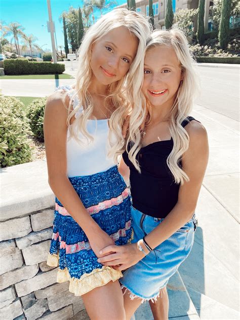 Photos — The Couch Sisters