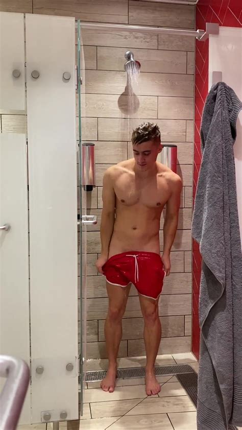 Shower Hunk Video 2 ThisVid Com Shower Hunk Video 2 ThisVid Com