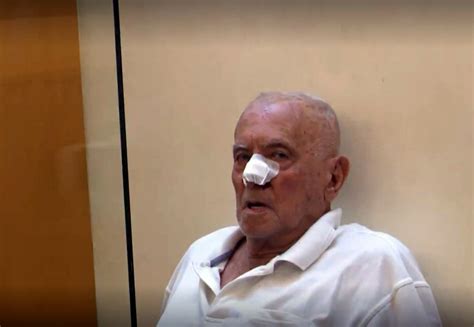 חולצו 50 תלמידים מתוך אוטובוס ששקע בחול באילת יום יום באילת