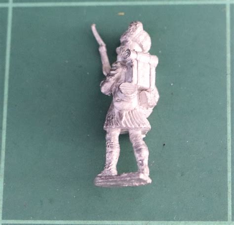 Essex Miniatures 28mm Napoleonic Wars Bn17 British Highlander