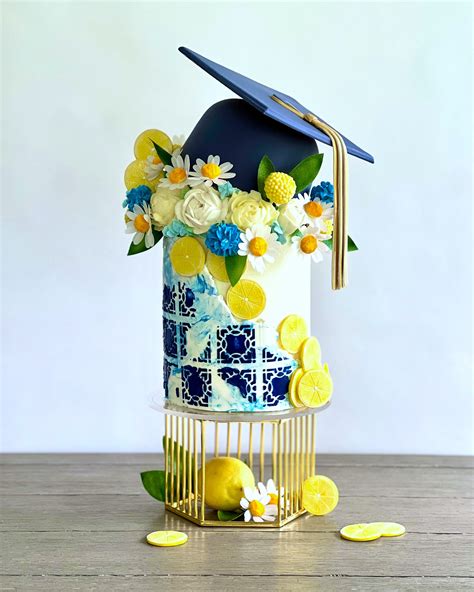Lemon Graduation Cake Graduation Cake With Blue Roses Lemon And Blue