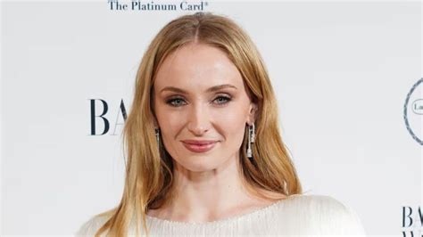La Primera Imagen De Sophie Turner Como Lara Croft En La Serie De Prime