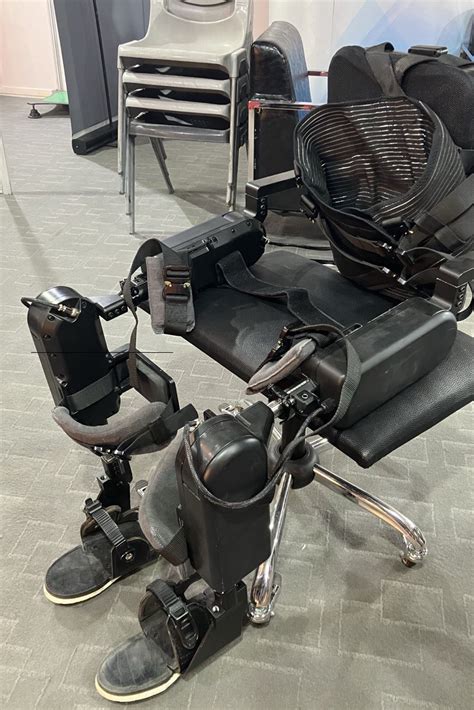 معرفی دستاورد‌های حوزه ایران‌ساخت و تجهیزات آزمایشگاهی از آموزش جراحی