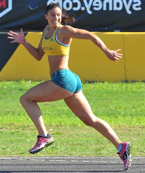 Jiggling Jenneke Ditches Iconic Dance For Yawn Artofit