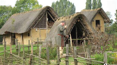 12 Medieval Buildings Ideas Medieval Medieval Houses Medieval Peasant