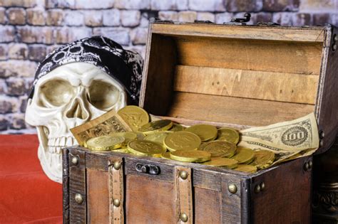 19 Times People Thought They Found A Lost Treasure—but Were Wrong