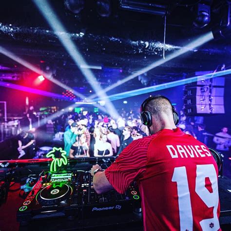 Down To Ride Vanstone