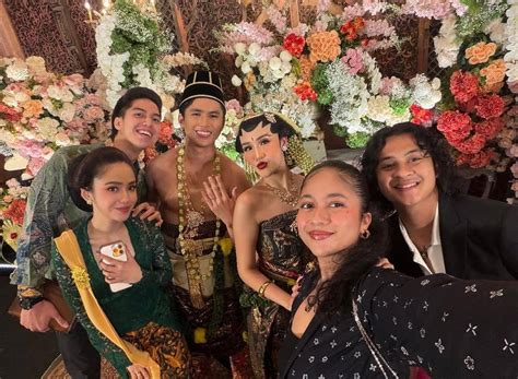 7 Potret Artis Di Pernikahan Shabrina Luna Syifa Hadju Jadi Bridesmaid Idn Times