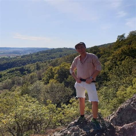 Moe Domoestuff • Threads Say More