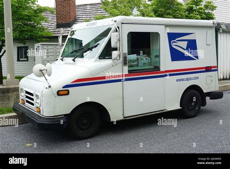 Grumman Long Life Vehicle Llv United States Postal Service Truck