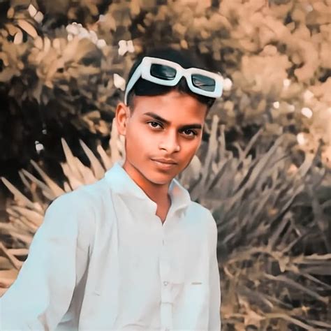 🥀𝐴𝑛𝑛𝑢 𝑘𝑖 𝑗𝑎𝑎𝑛 𝑠🥀 Model X Jaan 001 • Threads Say More