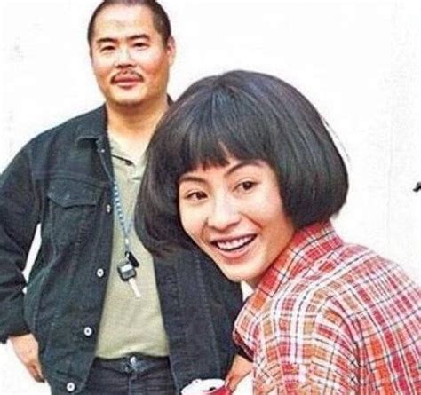 张柏芝晒照为父亲庆生，依偎爸爸肩膀似少女凤凰网