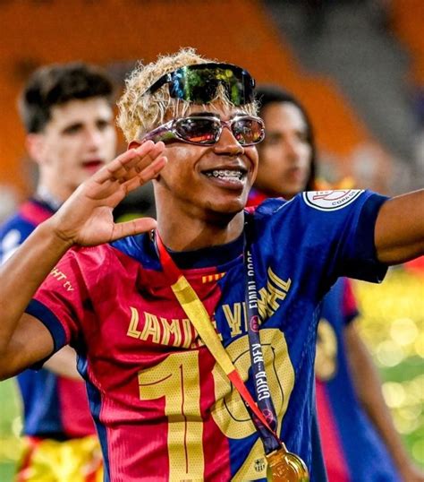 Lamine Yamal Cute Football Players Soccer Guys Fc Barcelona