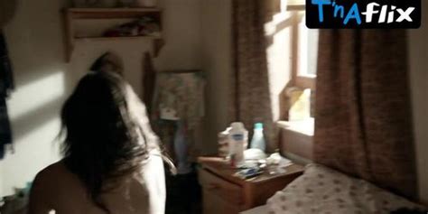Annabelle Apsion Breasts Scene In Shameless Annabelle Apsion Breasts Scene In Shameless