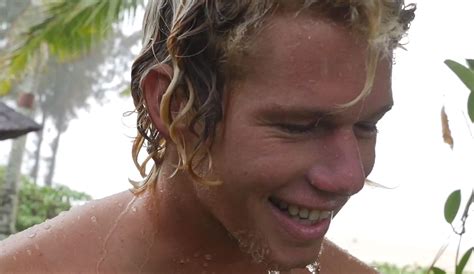 Tournotes Gets Intimate With John John Florence The Inertia