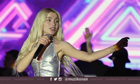 Aleyna Tilki Sahnelere Dönüyor Tarih Verdi