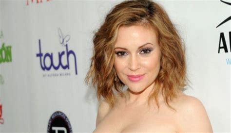 Seizing Alyssa Milanos Breast Milk ‘not Okay Alyssa Milano Bob