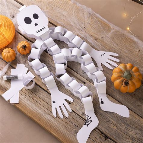 Paperinen Halloween Luuranko