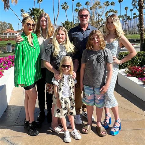 Tori Spelling Gives The Middle Finger In First Post Of 2024 After