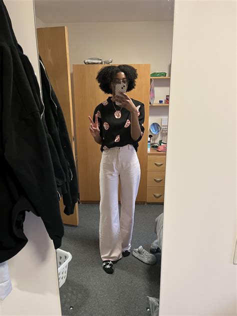 Hi All 👋🏽 Cant Believe It Lol But Im Going Out With A Guy Soon I