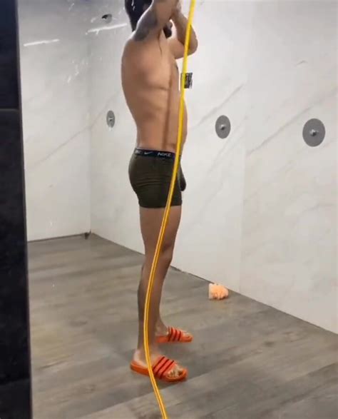 Mma Fighter Showering 日本語で Mma Fighter Showering 日本語で