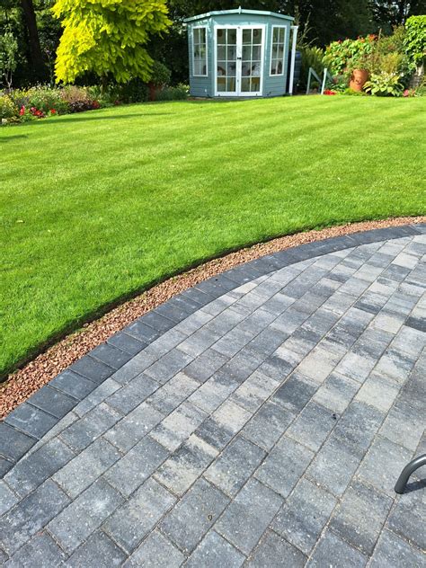 Core Edge Hd Steel Lawn Edging 25mm Thick 1075mm 5 Linear Metres