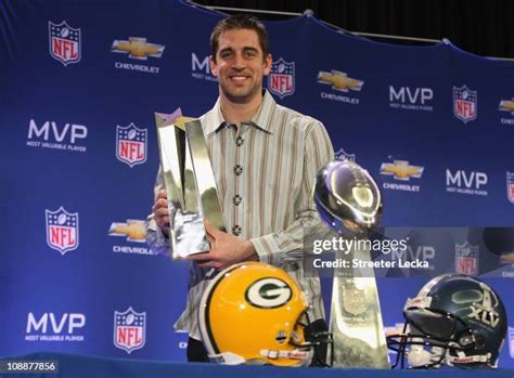 Aaron Rodgers Photos And Premium High Res Pictures Getty Images