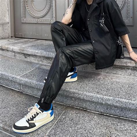 Leather Cargo Pants 바지 카고 팬츠 검정색