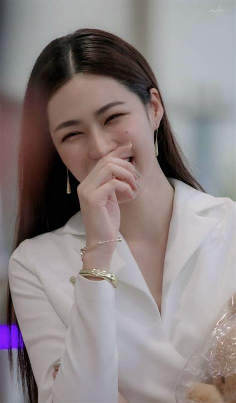Lingling Kwong